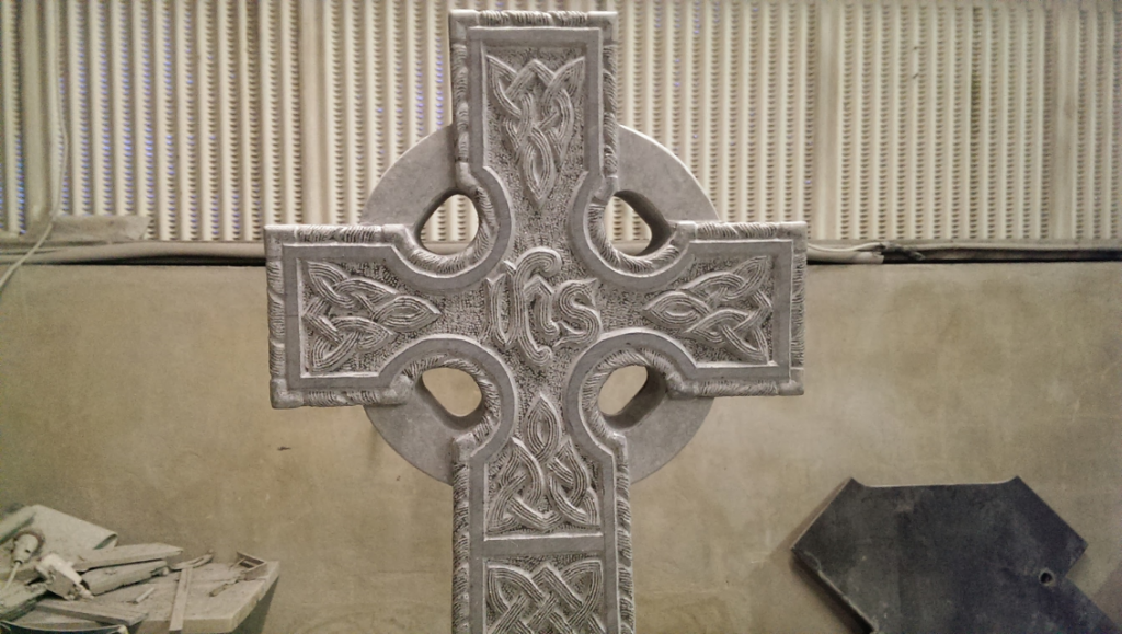 Celtic Cross ihs (5)